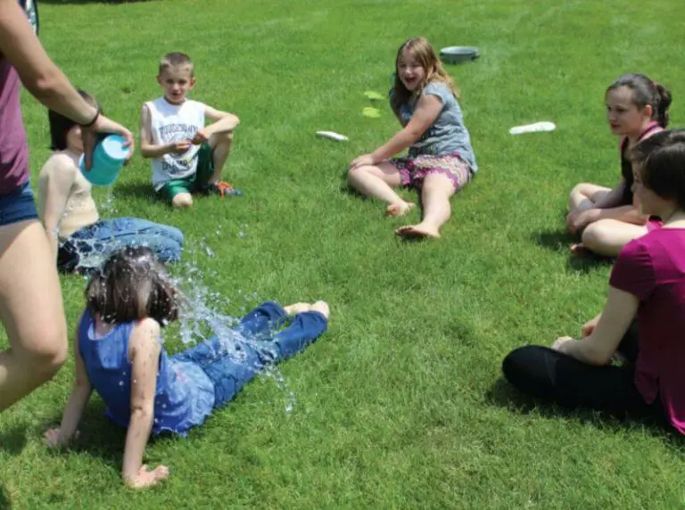 21 Fun Outdoor Water Activities for Kids - The Backyartisan